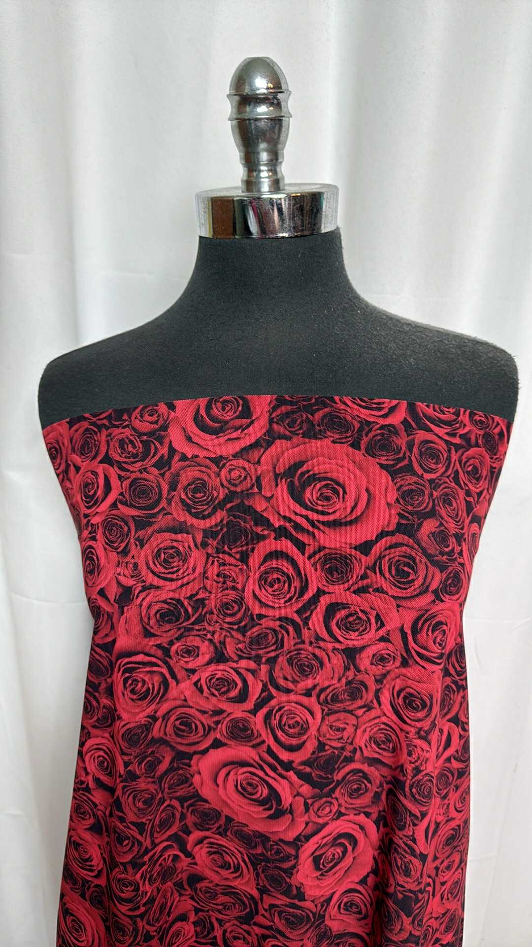 Roses - Heavy Power Mesh - 2 Yard Cut – Amandasbundles.com