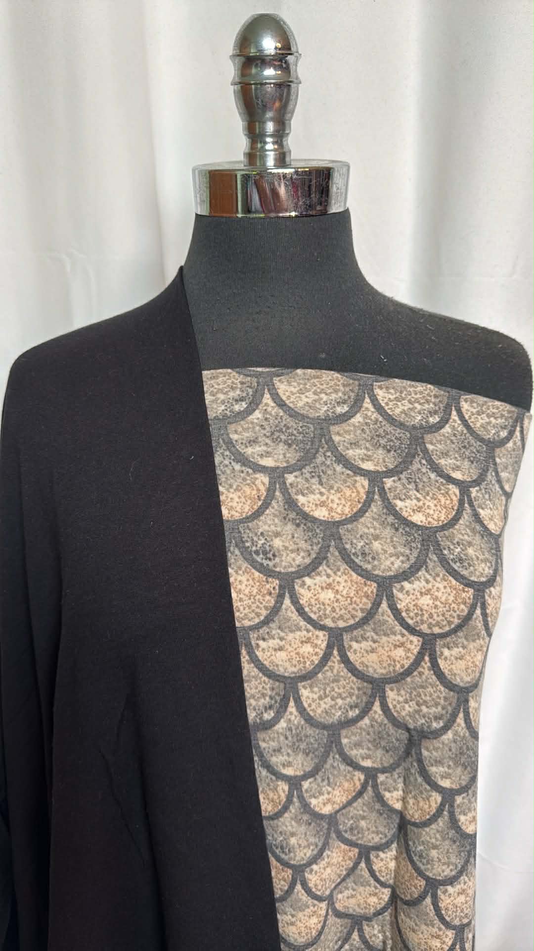BLACK/SCALES BUNDLE : 1.5YD Black Bamboo/Cotton FT & 2YD Scales PRS FT ...