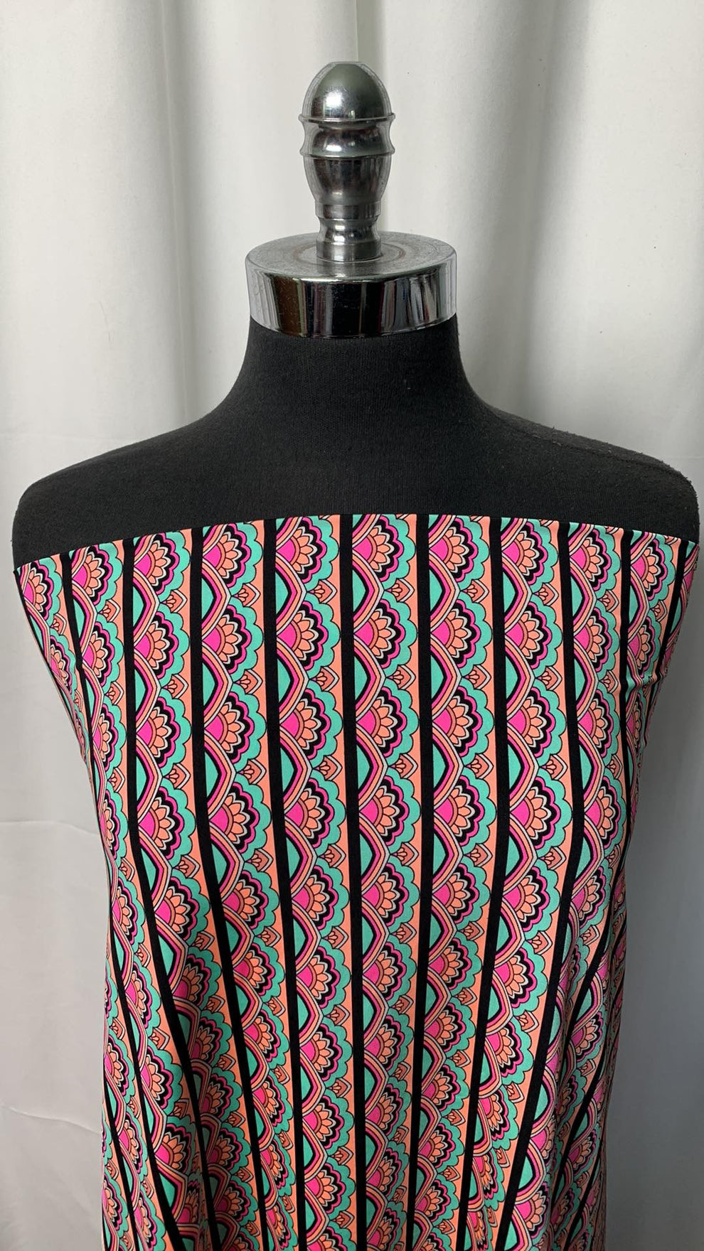 #77 - Designer Nylon/Spandex - 2 Yard Cut – Amandasbundles.com